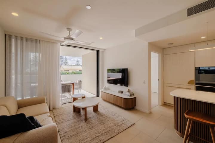 Esprit Rainbow Bay Luxury Apartment 106 - Coolangatta