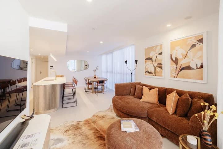 Two Bedroom Apartment - 406 - Greenmount Beach, Queensland