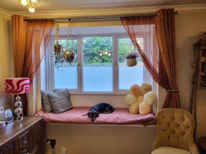 Cute Bedsit In Quiet Churchdown - Gloucester