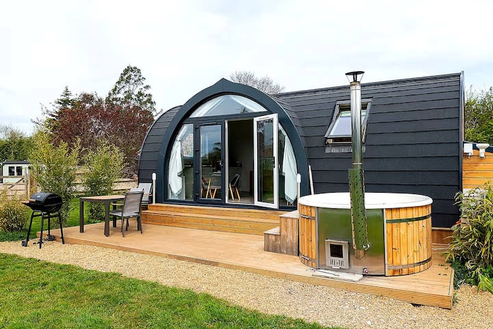 Unique And Luxurious Hideaway With Private Hot Tub - Norfolk