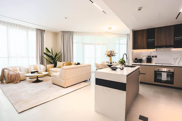 Penthouse On 74th Floor | 3 Bedrooms | Palm Views - Dubai Marina