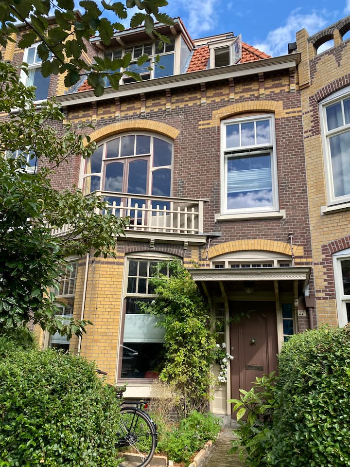 Spacious House With Garden, Close To City & Beach - Scheveningen