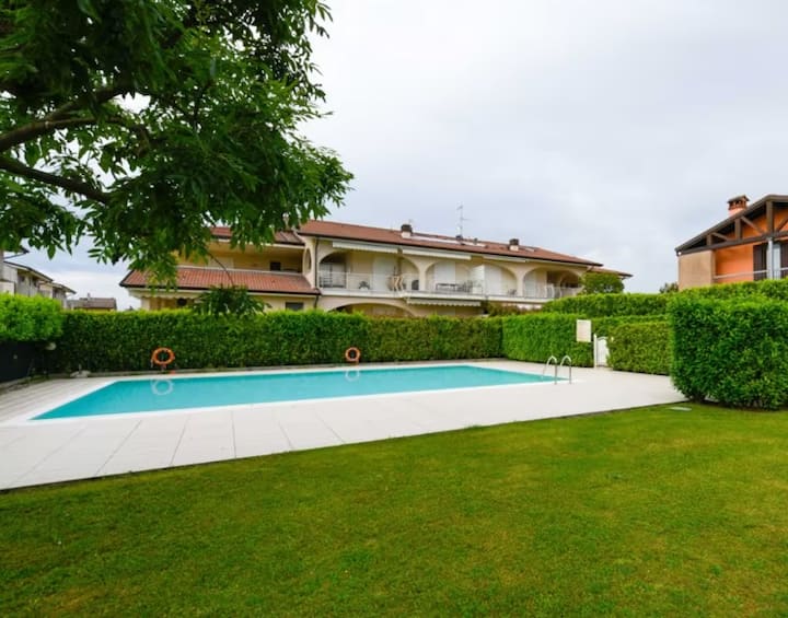 Bilocale Con Piscina E Ampio Terrazzo Con Bbq - Sirmione