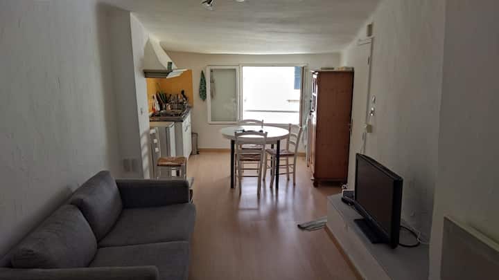 Appartement 37m2 En Centre Ville De Trets - Trets