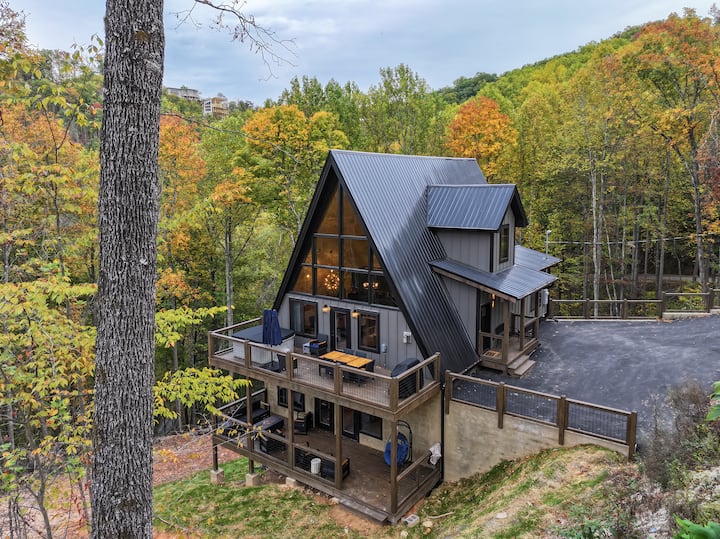 Luxury A-frame | Hot Tub Theater Game Room - Pigeon Forge, TN