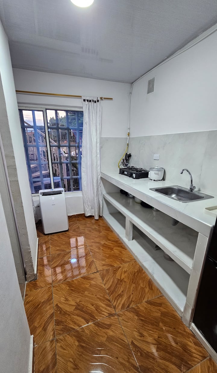 Estudio Privado: Con Aire Acondicionado En Piso 1 - Cali