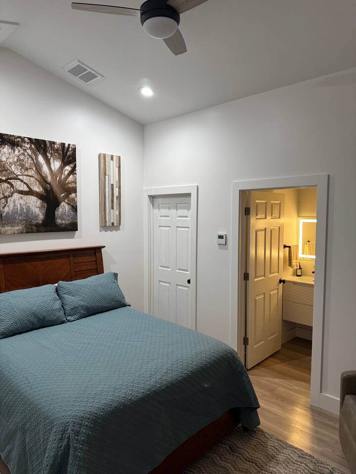 Cozy Apartment In Mother In Law House - Riverview, FL