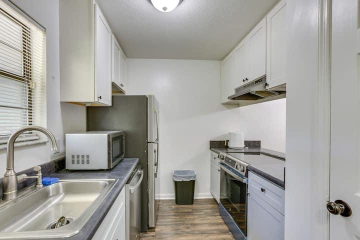 Tallahassee Home Near Fsu - Pet Friendly W/ Yard - Tallahassee, FL