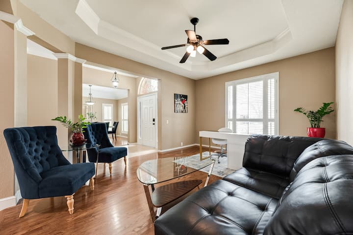 Cozy, Comfortable & Convenient. Plano/frisco Area - Plano, TX