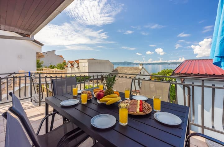Duplex Apartment For 5 - Crikvenica