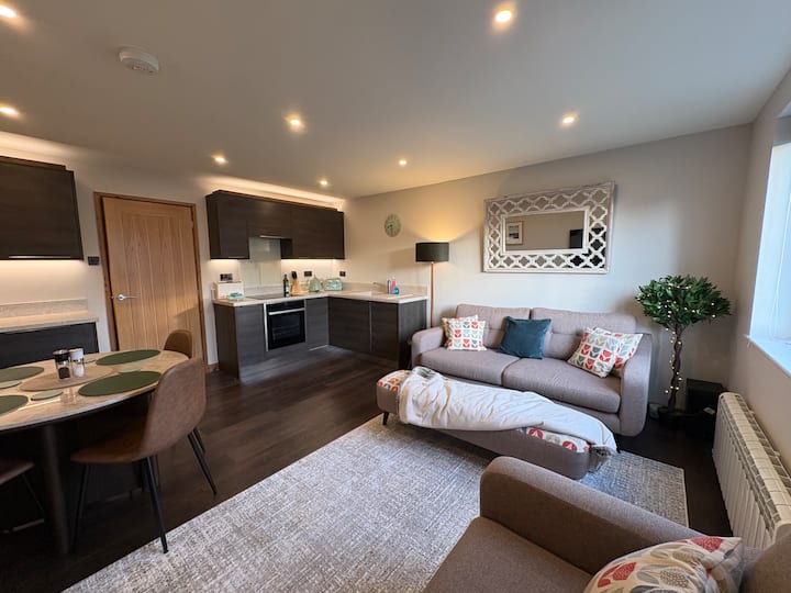 Luxury Hideaway With Parking - Heart Of Bowness - Bowness-on-Windermere