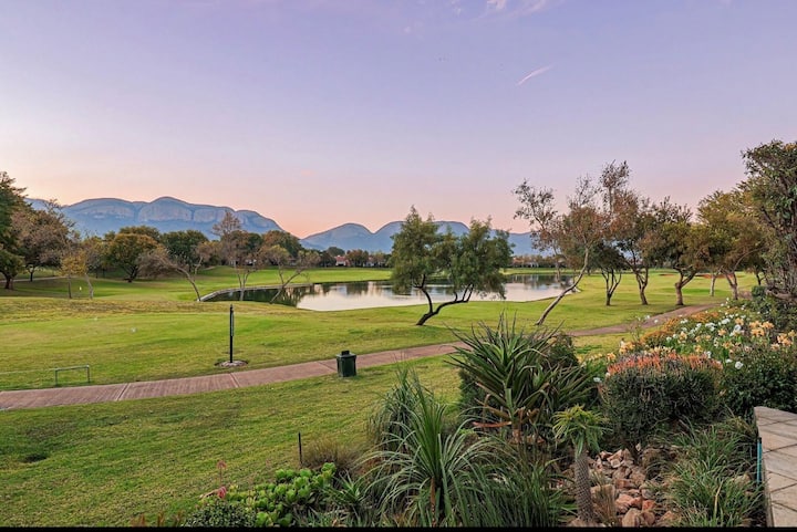 Oasis Retreat In Hartbeespoort Dam Nature Reserve - Hartbeespoort