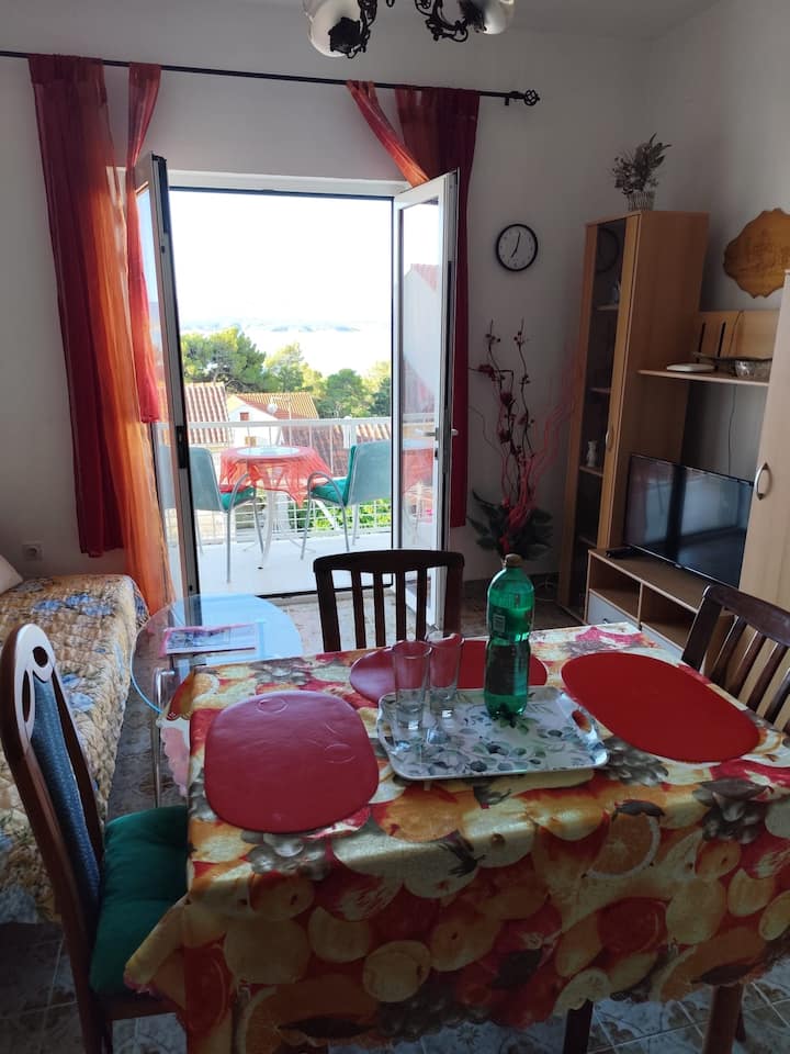 A-27896-a Appartement D'une Chambre Avec Le Balcon - Bol