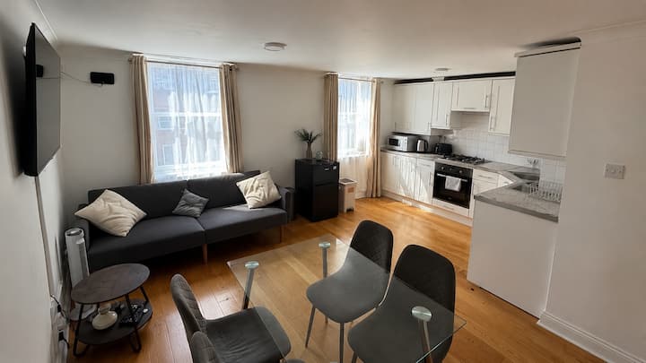 Modern Marylebone Apartment | W1 - Whitehall