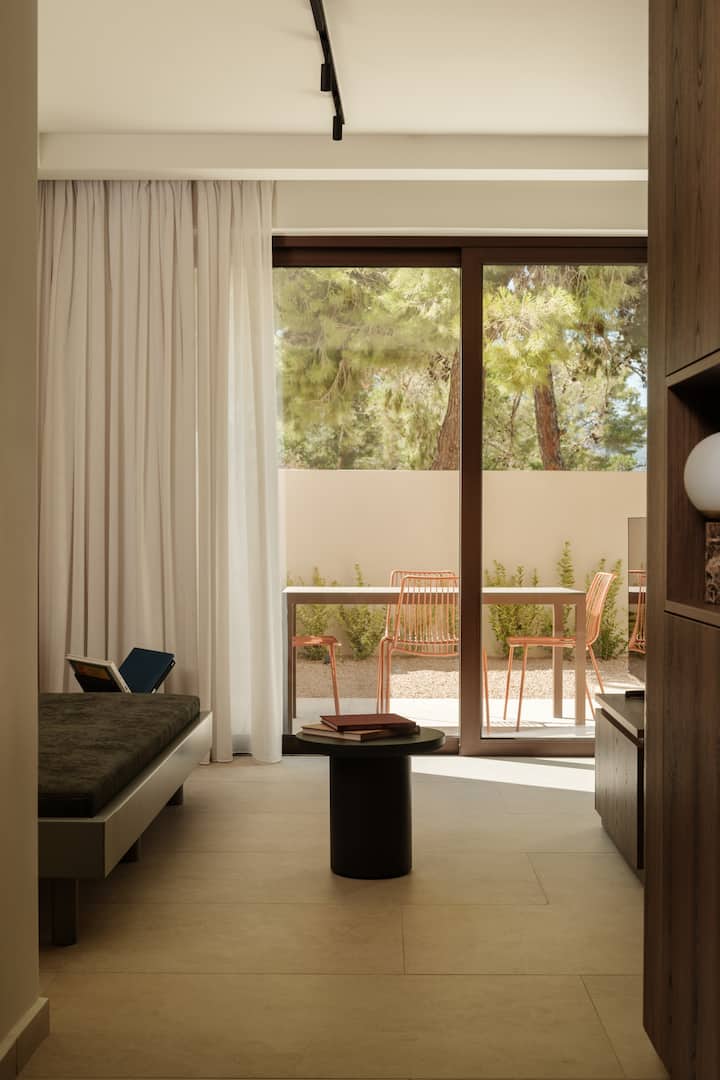 Linum Hill Elegant 1br Apt With Private Pool - Agios Nikolaos
