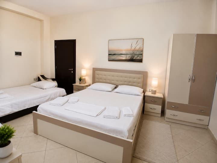 Golden Rose Triple Room - Ksamil