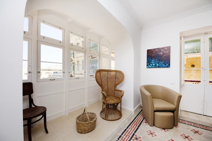 Apartment With Balcony In Valletta - La Valette
