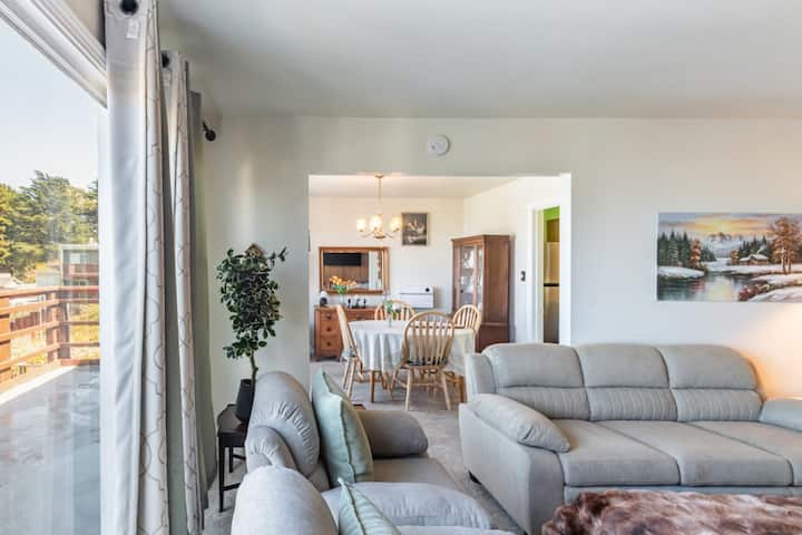 Stylish 2 Br Home With Panoramic Views Of The Bay - San Francisco, CA