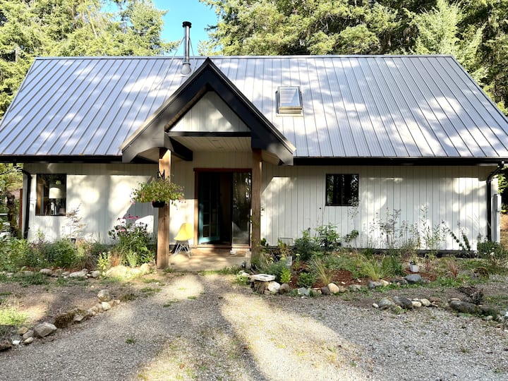 Trails And Tails - Salt Spring Island