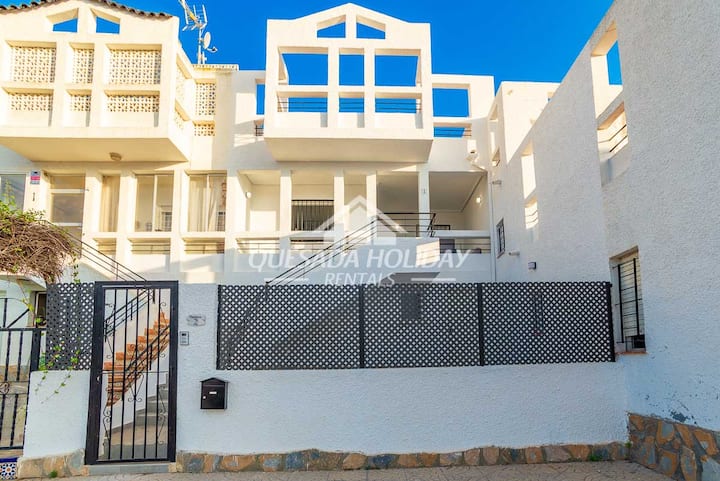 Golf-front Apt With Rooftop Solarium, Quesada - Rojales