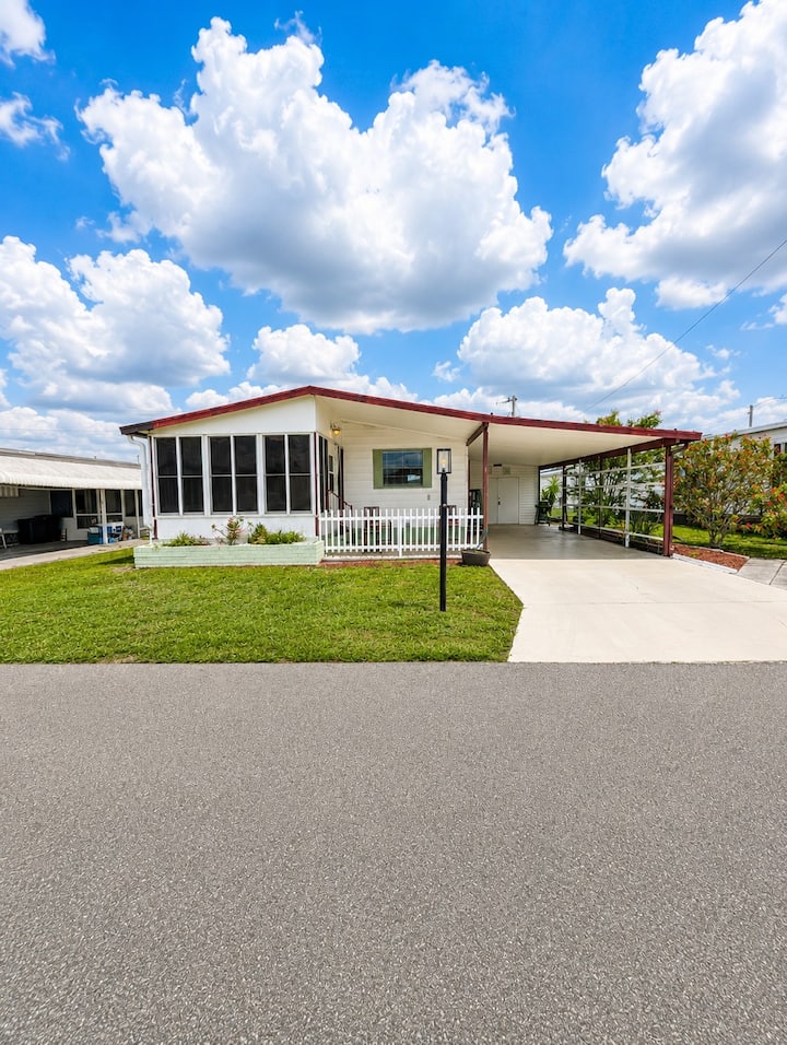 Paradise On Rainbow Lane - North Fort Myers, FL