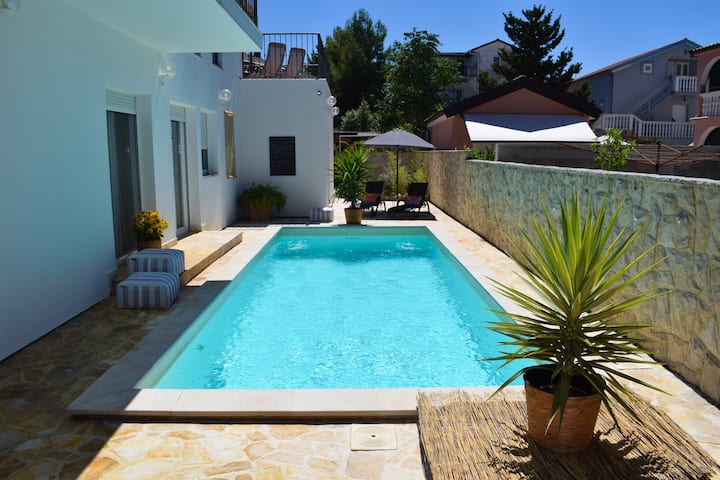 Apartment Sun - Happy Sun Apartments Sabunike - Nin
