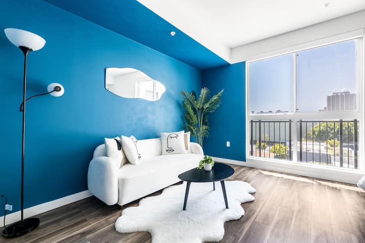 Home In Hollywood / Pool, Gym, Hot Tub, Parking - ハリウッド, CA