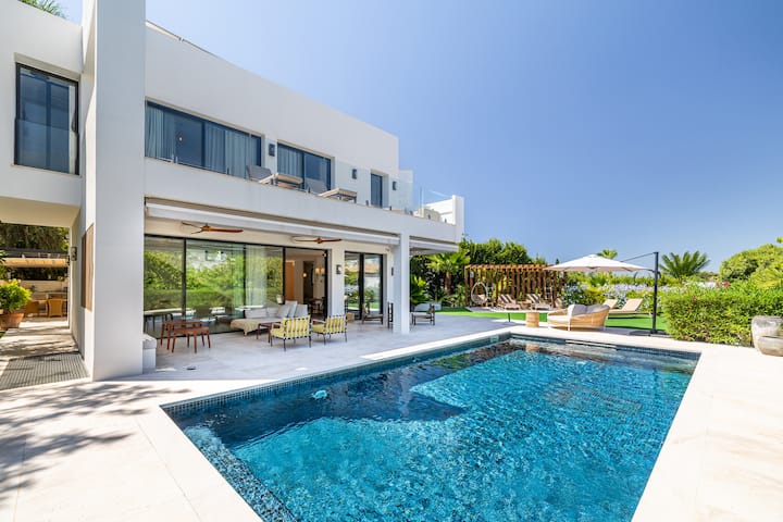 Villa Tuscana | Marbella's Hidden Gem - Puerto Banús