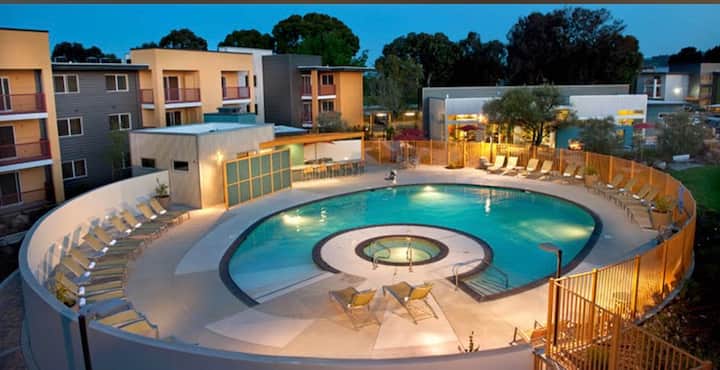 Luxe 2 Ch. | Piscine  Gym  Bureau  Lounge - San Mateo, CA