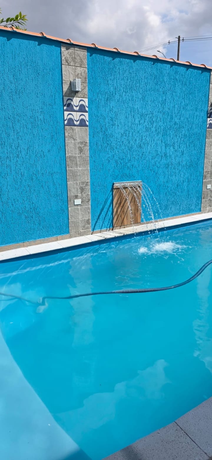 Espaço Com Piscina E Churrasqueira - グアルリョス