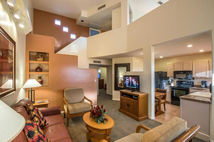 2bdr + Loft Villa With Private Hot Tub - Carefree, AZ