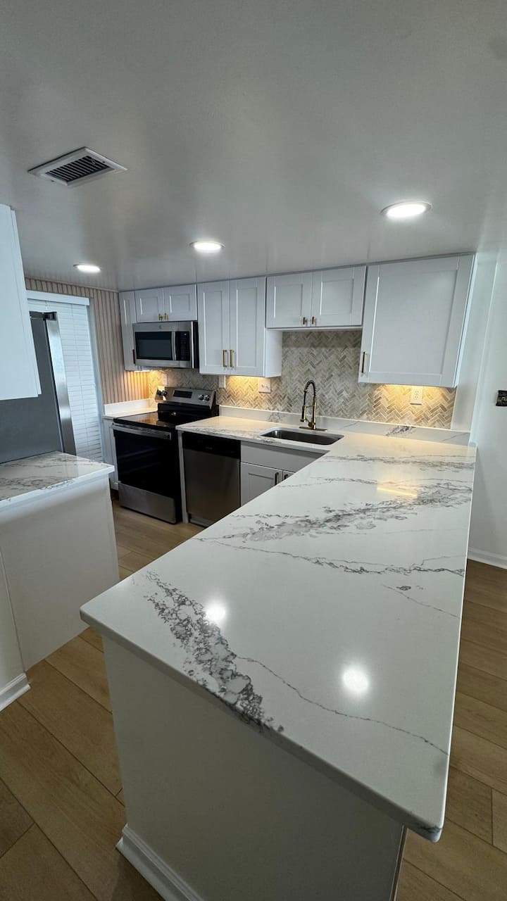 Oceanfront Condo | Amazing Ocean Views - Virginia Beach, VA