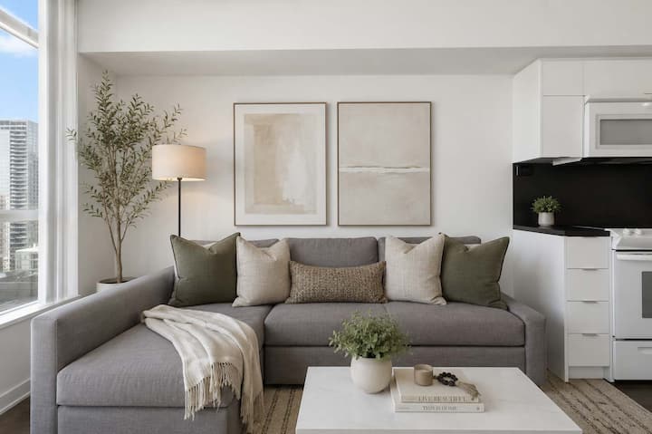 Stylish Condo Near Waterfront + 1 Free Parking - Toronto