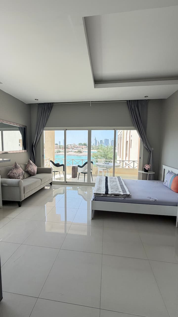 Enjoy This Waterfront Studio Apartment With Style - Qatar