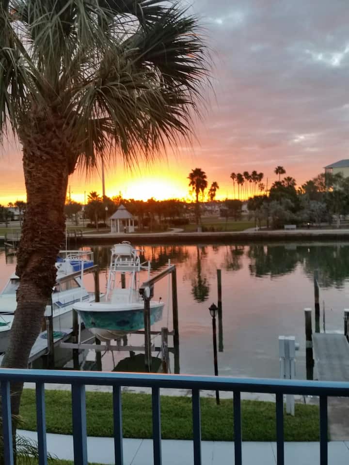Madeira Beach Yacht Club Water View & Boat Dock - Madeira Beach