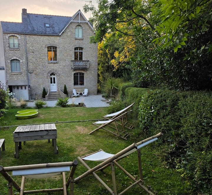 Maison Familiale Des Années 30 En Centre-ville - Kervel