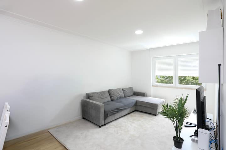 Casa Completa E Luminosa | 4 Quartos | - Loures