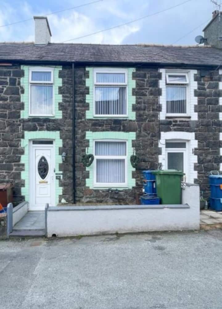 Homely House (2), Foot Of Snowdonia - Bethesda