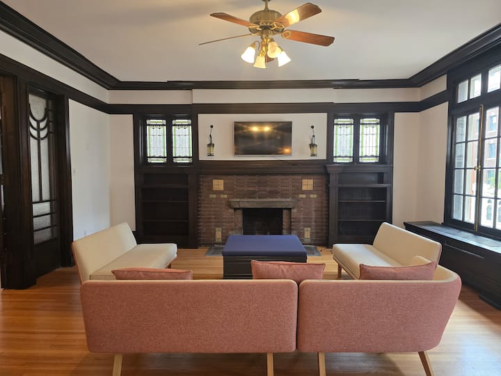 Greek Consulate | By Lincoln Park - 2 - Lincoln Park - Chicago
