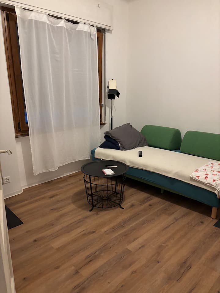 Kleines Häuschen In Teserette Im Zentrum - 盧加諾