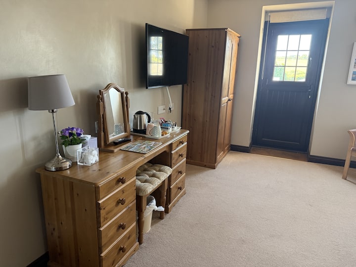 Farmhouse B&b, First Floor, Room Only - Croyde
