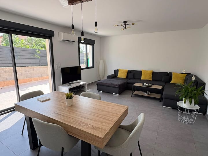 Villa 3 Chambres Avec Terrasse, Parking - Castelnau-le-Lez