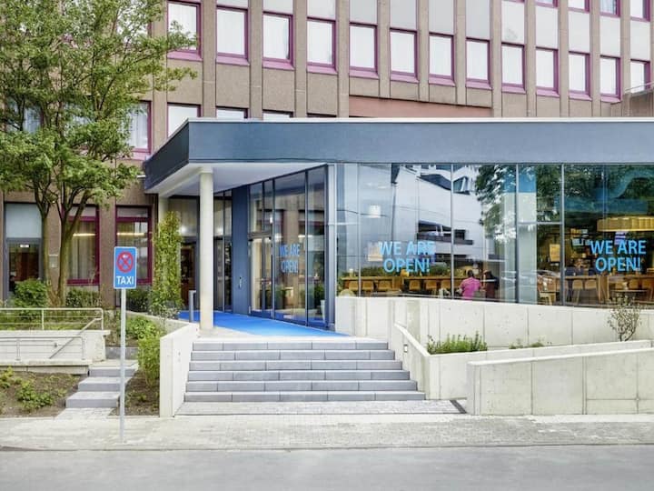 H2 Hotel Düsseldorf Seestern By Sunday Quad Room - Düsseldorf