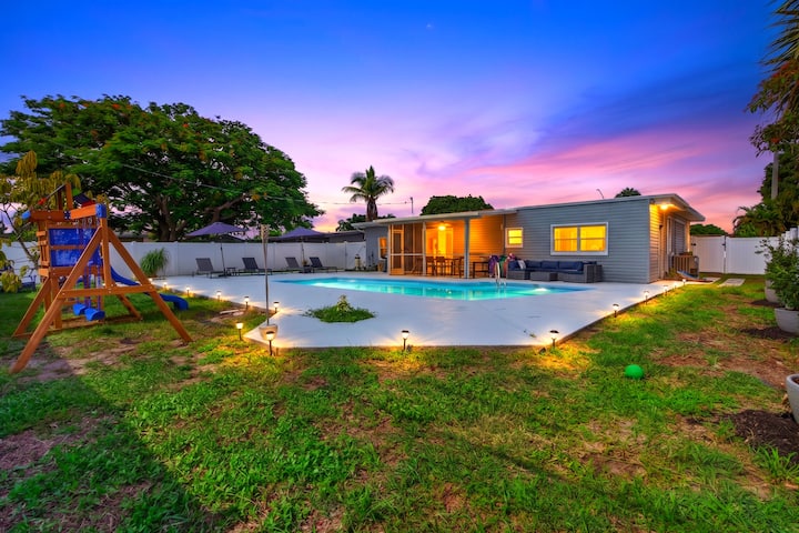 Solara House | 3bdr | 2bth | 5beds Near Beach - Fort Myers