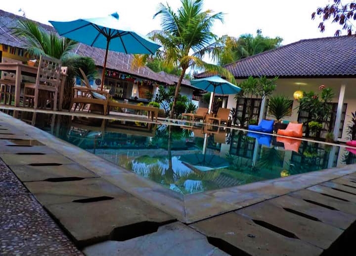 Casus Dream Hotel Spesial ( 6 Pax 3 Room ) - Islas Gili