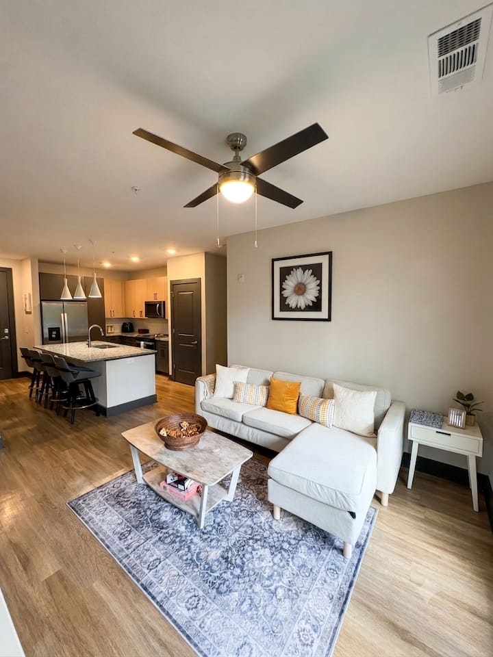 The Southside Sol | Creator Haven  Pool  1br+den - Jacksonville, FL