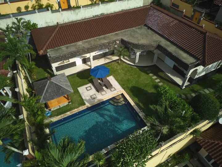 3 Bedroom Villa With Pool In The Center Of Uluwatu - Jimbaran