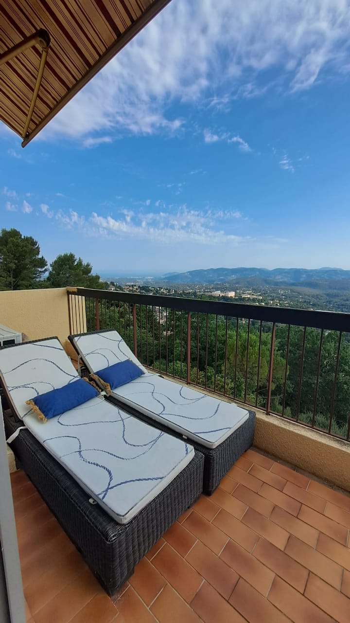 Spacieux T4, Vue Panoramique, Dernier éTage. - Grasse