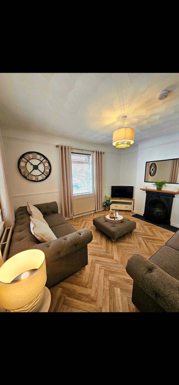 3 Bedroom, Newly Refurbished City Centre House - Inverness