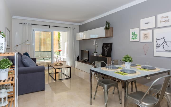 2 Bed 2 Bath Apartment In Nueva Andalucia - Puerto Banús